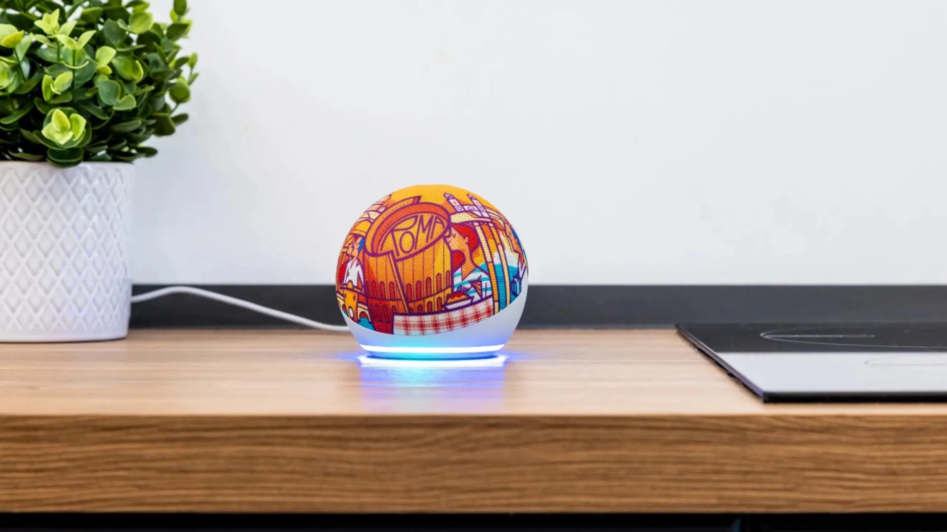 Echo Dot Edizione Limitata Roma: il primo modello esclusivo è dedicato ...